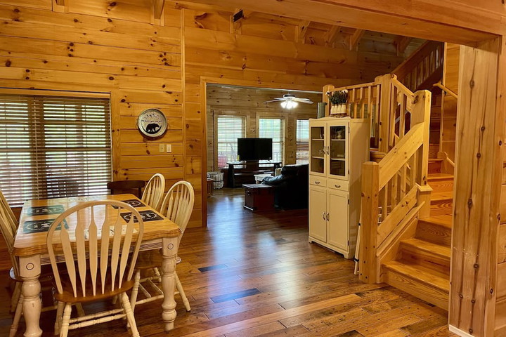 Log Home Nestled In The Smoky Mountains. - Cherokee, NC