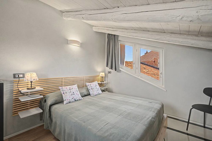 Apartamento Abuhardillado "Rose" Con Balcón Privado, Vistas, Wi-fi Y Aire Acondicionado - Barolo