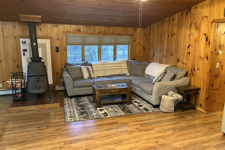 Spacious, Family And Pet Friendly Getaway In The White Mountains. - Bradford, VT