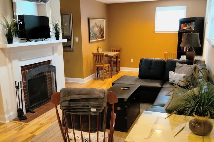 Large But Cozy Apartment, In A Private Setting. Walking Distance To Town. - Lewisburg, WV