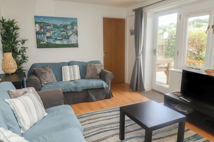 Bay View, Pet Friendly, Country Holiday Cottage In Lyme Regis - Lyme Regis