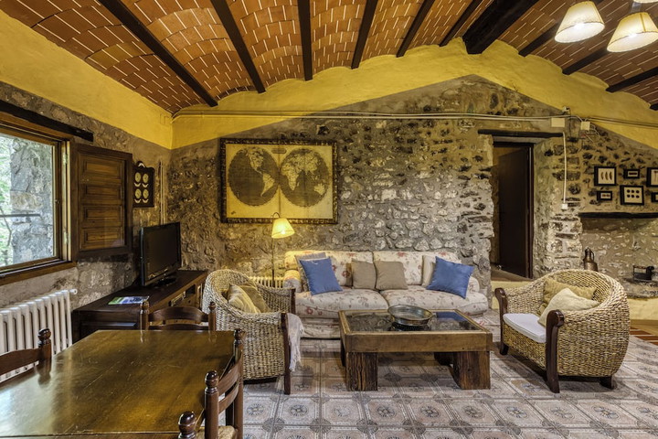 Desconexión Real En La Alta Garrotxa. Naturaleza, Calma Y Cocina Casera. - Molló