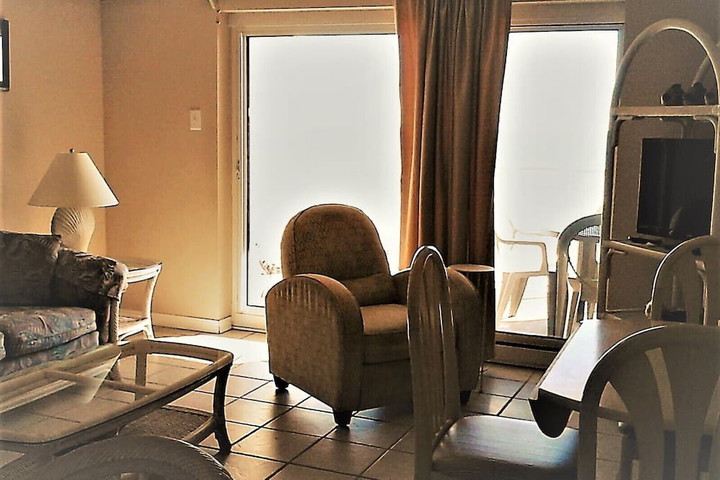 Gulf Front - 1 Br / 2 Ba With Hall Bunks, Free Wifi, Next To State Fishing Pier - Foley, AL