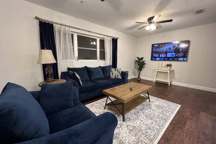 Modern & Convenient 3/2 Home - Lake City, FL