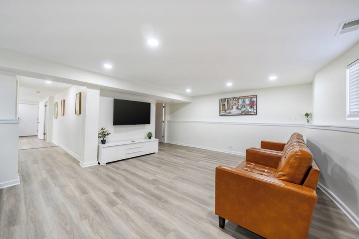 "Modern Comfort, Urban Charm" - Evanston, IL