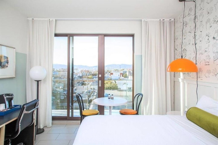 High-floor King Room | Epic Pacific Views | Private Balcony | Pet Friendly Hotel - Venice Beach, CA