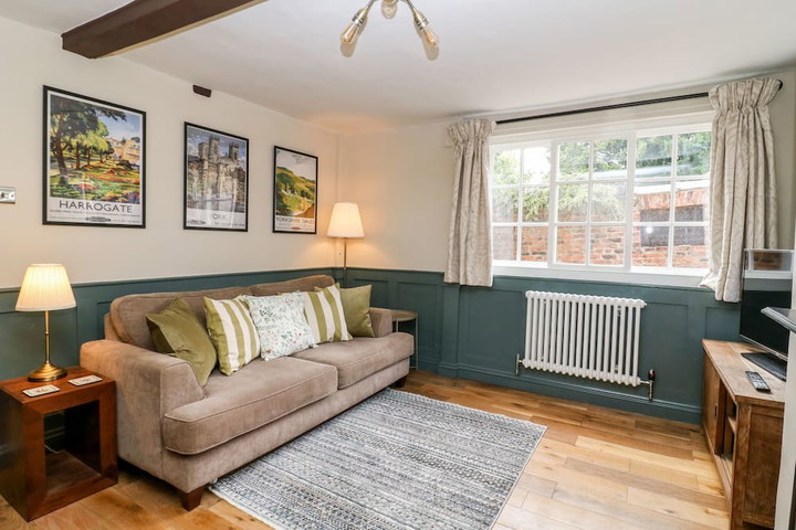 Kemps Yard Retreat, Pet Friendly, Character Holiday Cottage In Thirsk - Thirsk