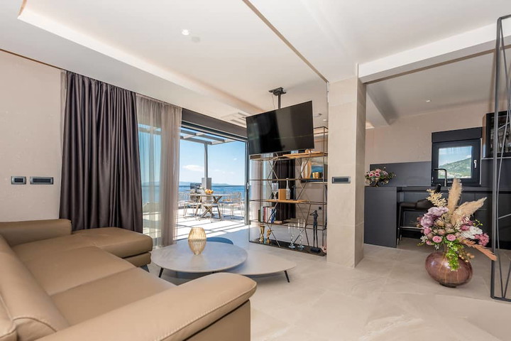 Villa Aurelia 2-amazing Sea And City Rooftop View - Tučepi