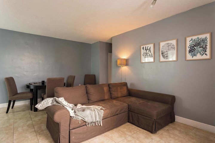 South Beach Big One Bedroom Condo + Parking Spot! - South Beach, FL