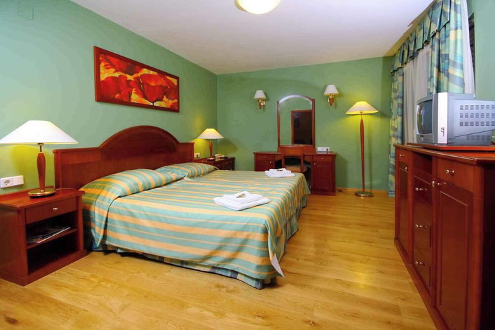Vakantieappartement Met Gebruik Van Zwembad En Airconditioning - Hvar