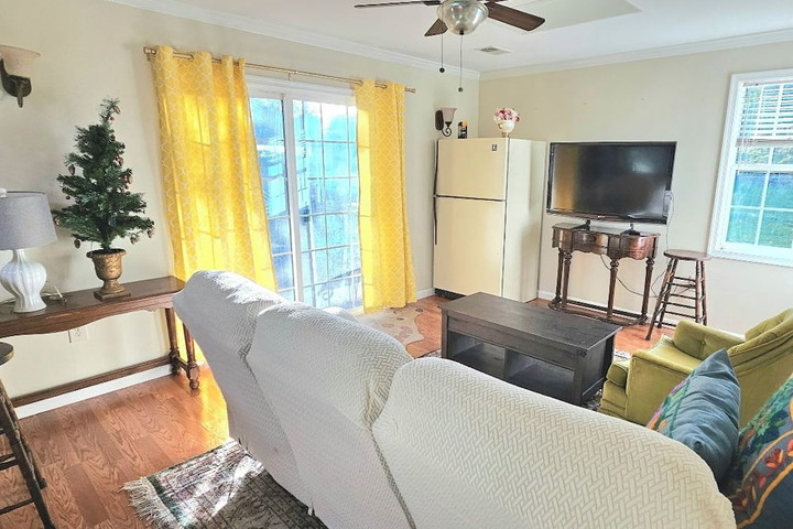 Tysons Corner Home Hideaway. Entire 3 Bedroom House Minutes From Tysons - Fairfax, VA