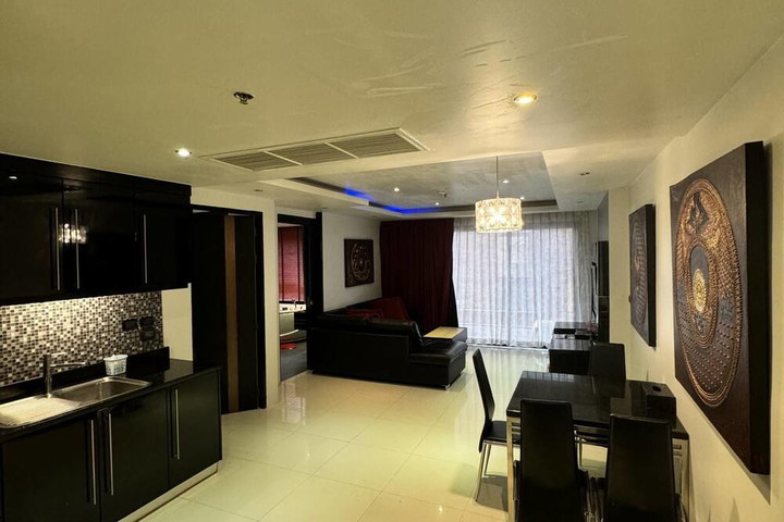 L08 Penthouse Suite, Modern Condo On Bangla Road - Patong Beach