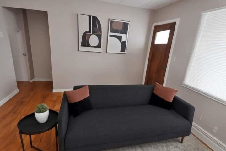 Recharge In This Charming 1br Apt - Barrington, IL