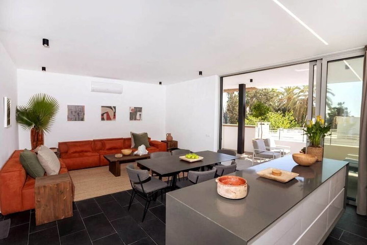 Bridge House 201-3br Modern Apt With Parking - Limassol