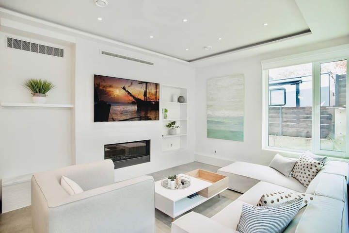 Beautiful Modern Award Winning Guest Home- N.van - Vancouver