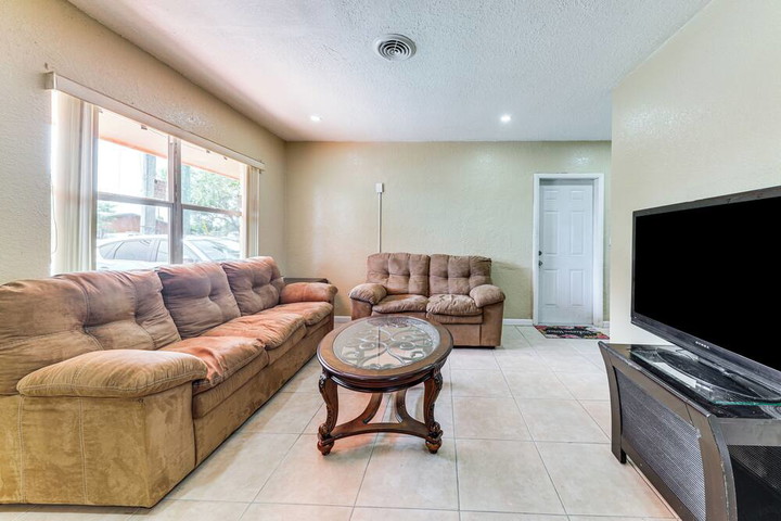 3 Mi To Dania Beach Pier: Convenient Apartment! - Dania Beach, FL