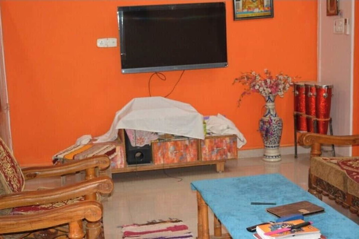 Charming 3-bedroom Bungalow With Ac, Fitness Room In Wonderful Gwalior - Gwalior
