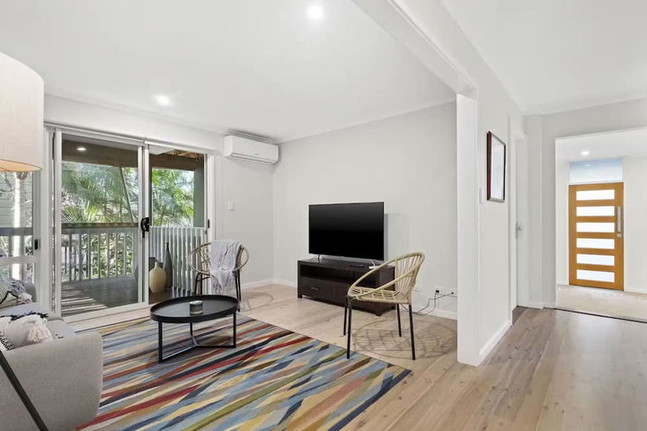Luxury Villas Stone's Throw At Macmasters (Walk To The Beach) - Avoca Beach