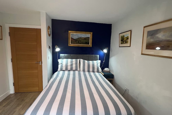 Garden Bedroom With Private Entrance And Spa Sauna And Hot Tub Parking - Dawlish Warren