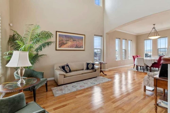 Stunning Mtn. View Chateau 6 Bed/4 Bath Hot Tub Bbq Near Red Hawk Golf And Tahoe - Sparks, NV