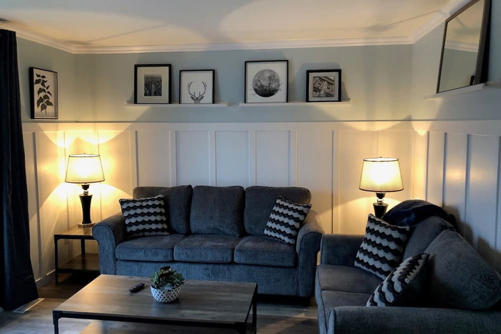 Cheerful, Cozy 4 Bedroom House W/ Hot Tub And Firepit Area - 紅鹿市