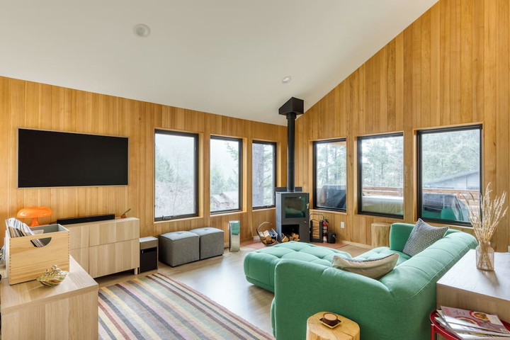 Walk To Beach, Arch Cape Getaway W/ Vibrant Interior | Cape Wonder By Avantstay - Cannon Beach