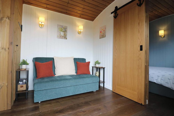 The Kestrel, Pet Friendly, With Hot Tub In Bottisham - Cambridgeshire