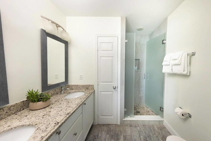 Unwind With Pool Access And Kitchen Near Lagoon | Duck Key Escape - Duck Key, FL