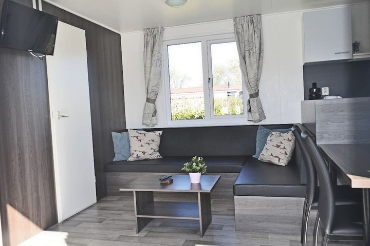 Chalet Florence 5 , 6- Persoons Met Veel Privacy; Huisdiervrij,ruime Tuin - Vrouwenpolder