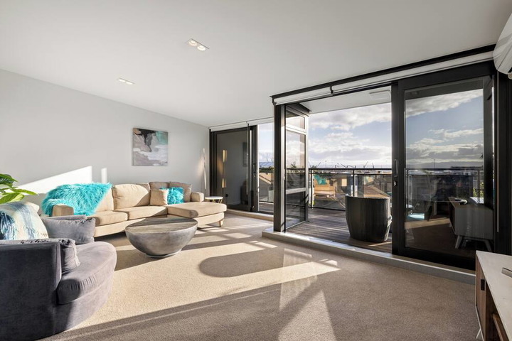 The Lookout - 1-bedroom Apartment With Stunning Views, Pool & Gym Access, Secure Parking, And Prime Mount Maunganui Location - Tauranga
