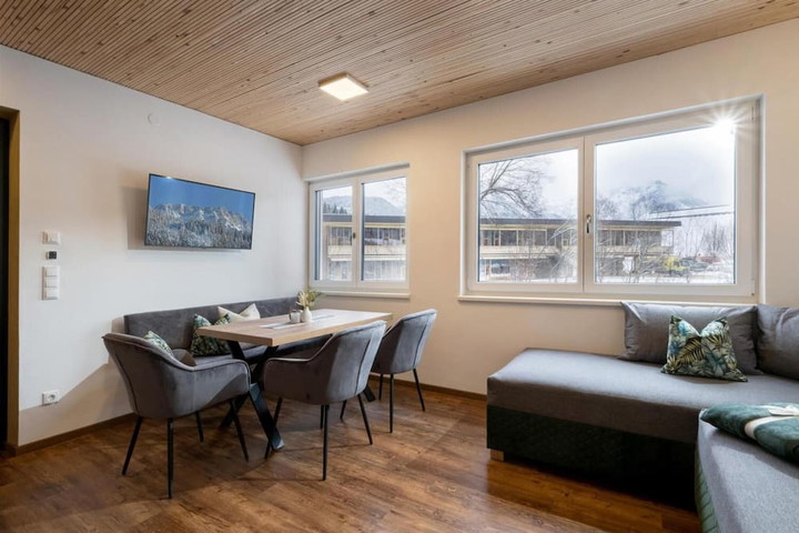 Musik Neureiter Apartment With Mountain View, Private Terrace, And Wi-fi - Kufstein