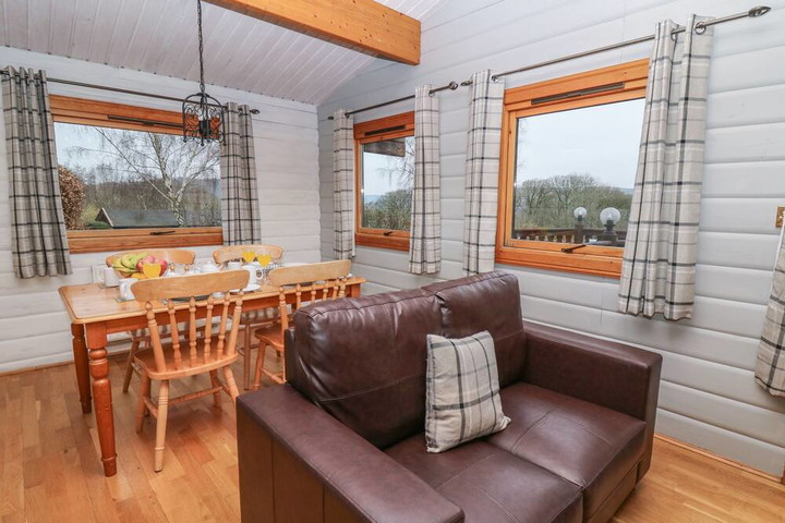 Great Owl Lodge, Pet Friendly, With Hot Tub In Rhayader - Rhayader