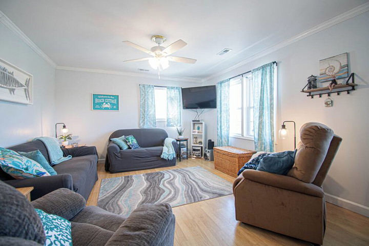 800 Ft To Beach! Family Friendly, Pet Friendly, Restaurants, Shopping, Fun! - Oak Island, NC