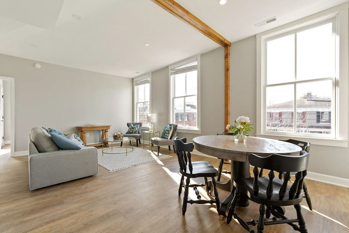 Newly Restored Apartment In The Heart Of Chestertown - Chestertown, MD