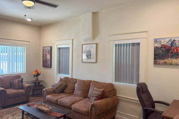 Quiet Apartment Close To Downtown Safford - Safford, AZ