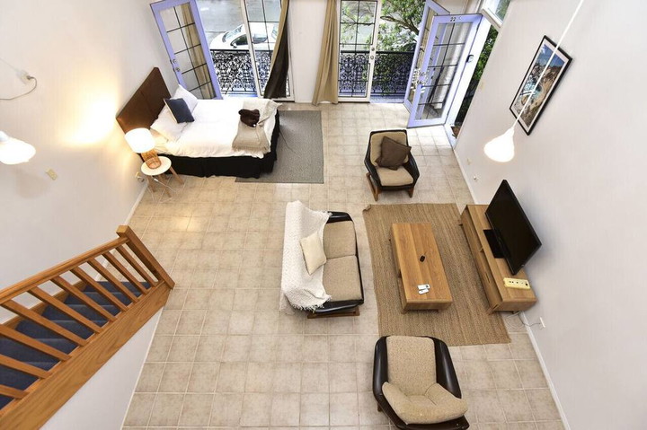 Upper Chapel Loft Apartment - Surry Hills