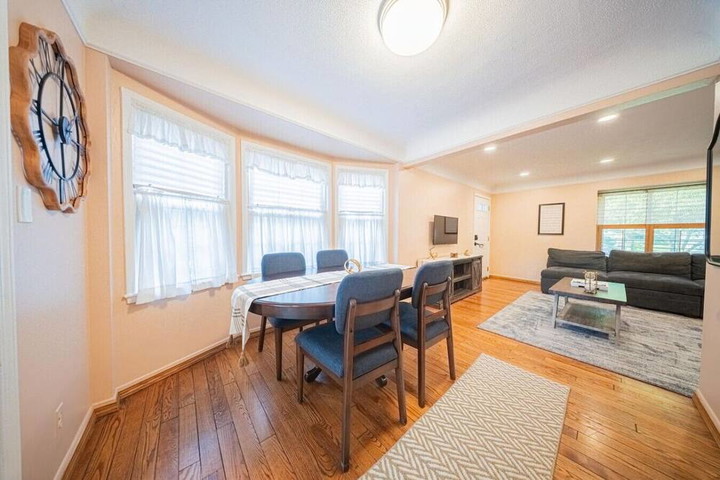 Springwells Park Townhouse~very Cozy - Dearborn, MI