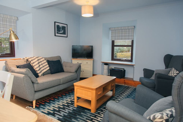 Foresters Cottage -Private Garden - Mallaig