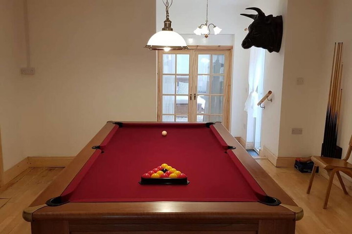Country House (East Wing) With Indoor Heated Pool - Staines-upon-Thames