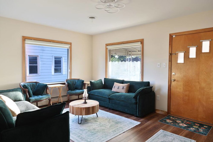 Welcoming 4-bedroom House With Ac In Charming Dearborn - Livonia, MI