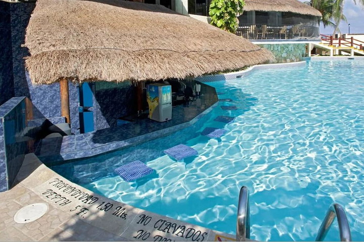 Hotel Emporio Cancún A Pie De Playa En La Zona Hotelera Del Caribe Mexicano - Cancún