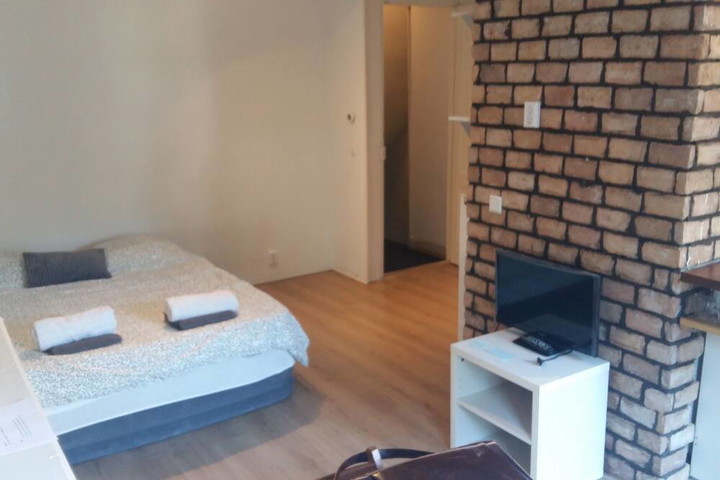 Nice 1-bedroom Studio In Delightful Rotterdam City Center - Barendrecht