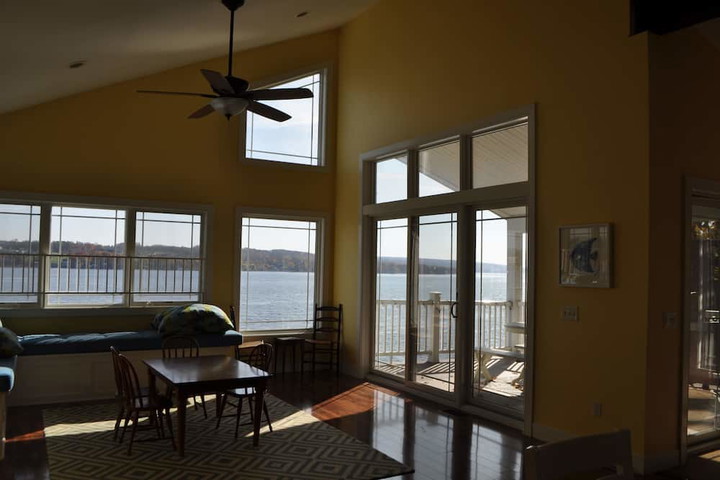 Stunning Lakefront Family Friendly Getaway - Penn Yan, NY