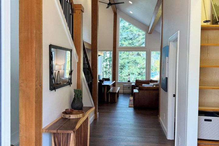 Custom Cabin & Condo At Snoqualmie Pass - Sleeps 18 - Snoqualmie Pass, WA
