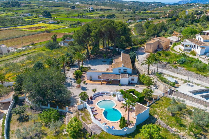 Villa Más Blanc - Plusholidays - Benissa