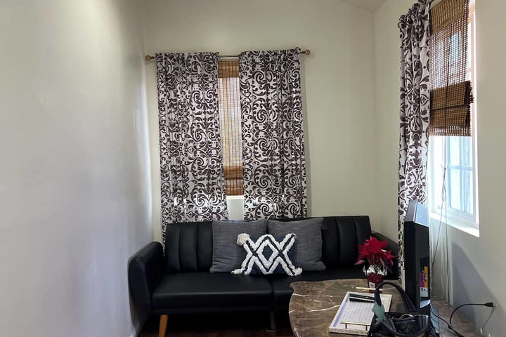 Cozy Guesthouse  Near   Lax Airport  And The  Beautiful Beaches - Redondo Beach, CA