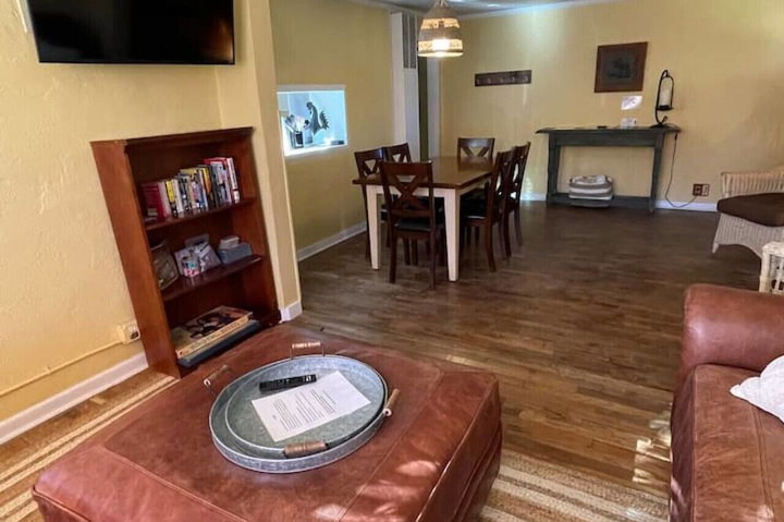 Moosewood Cottage - Hot Tub, Downtown, Dog Friendly - Moab, UT