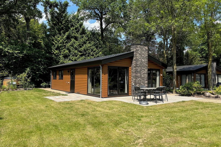 Modern Chalet For 6 People With 3 Bedrooms And Hot Tub - Zeist