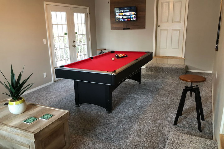 Broken Arrow's Best!- Pool Table, Fire Pit, & More!! - Tulsa, OK