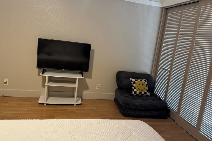 5 Sunshine Rental ,A Quiet And Comfortable Studio Located Hilo Heart. - Hilo, HI